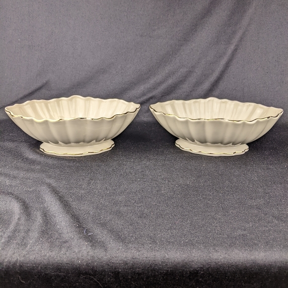 Teleflora | Accents | 2 Vintage Teleflora Scalloped Oval Cream Gold ...